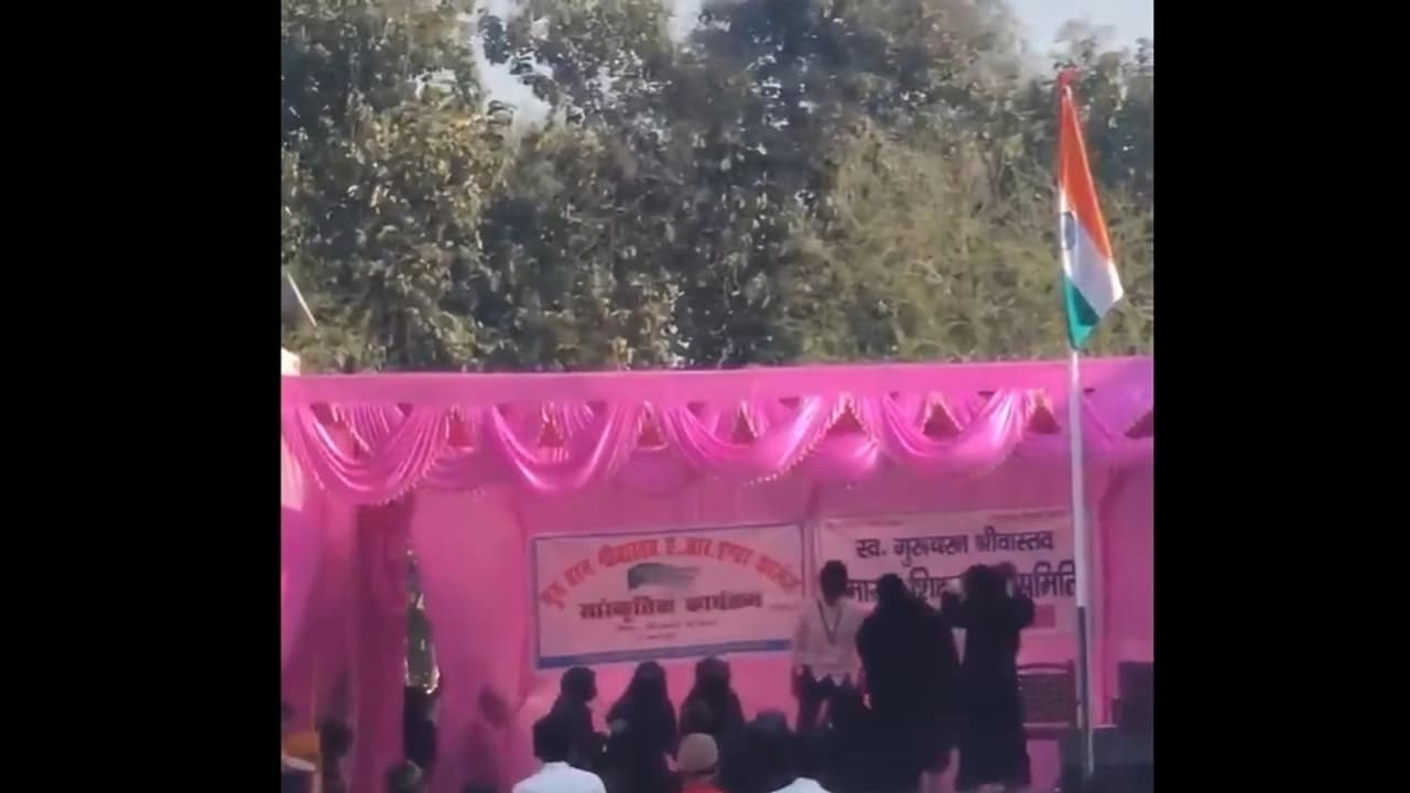 Viral video shows students performing in hijab during Republic Day ...