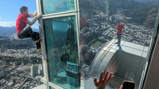 Google employees capture jaw-dropping view of Alex Honnold climbing ...