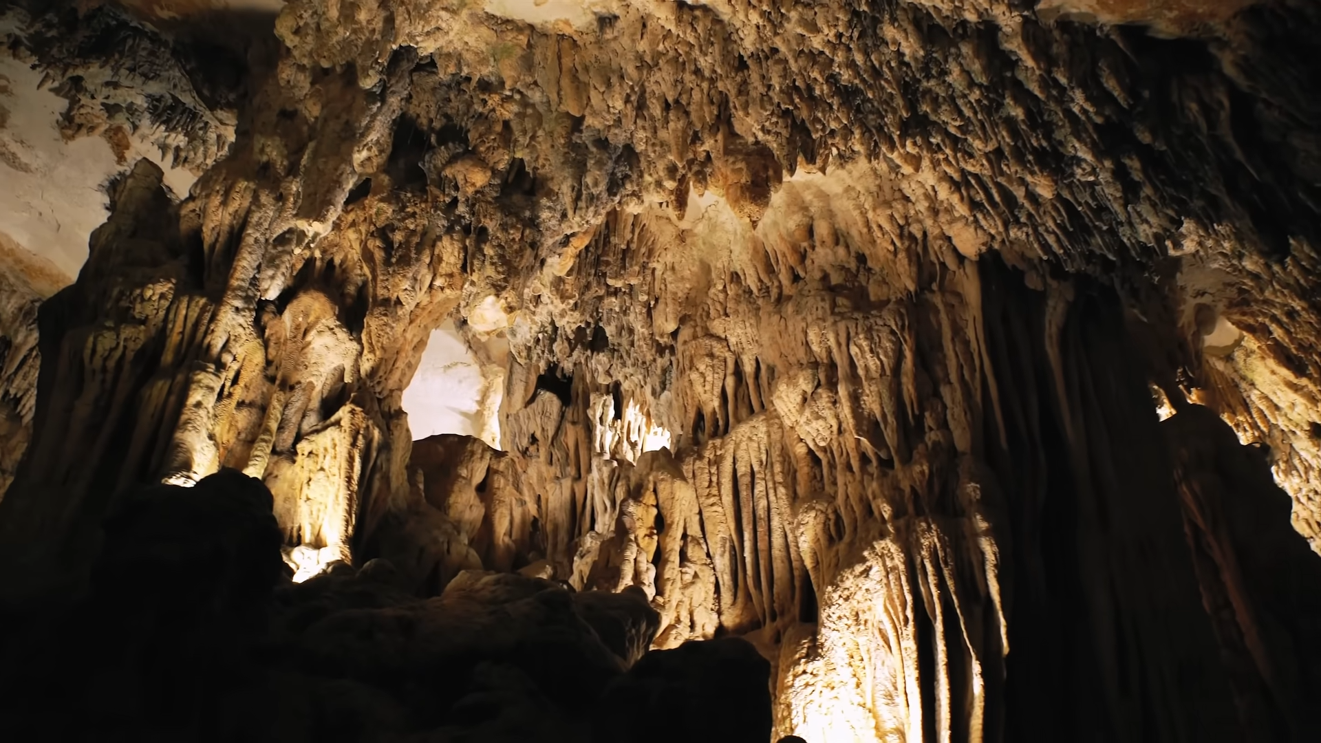 The island without a shoreline