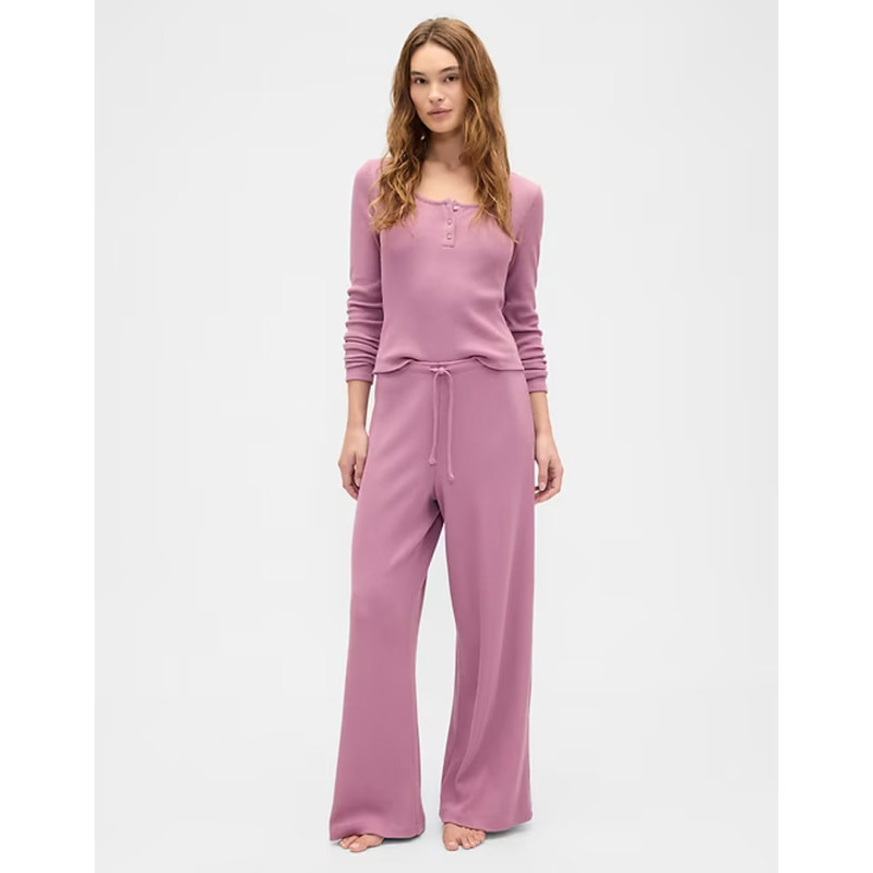 Gap's waffle-knit pants now just $12 in 4 colors – perfect for comfort ...