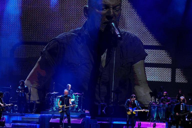 Springsteen's 'Streets of Minneapolis' No. 1 on iTunes in 19 countries