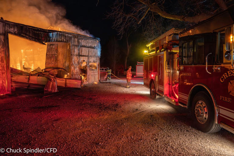 Multiple crews battle southern Iowa machine shed blaze
