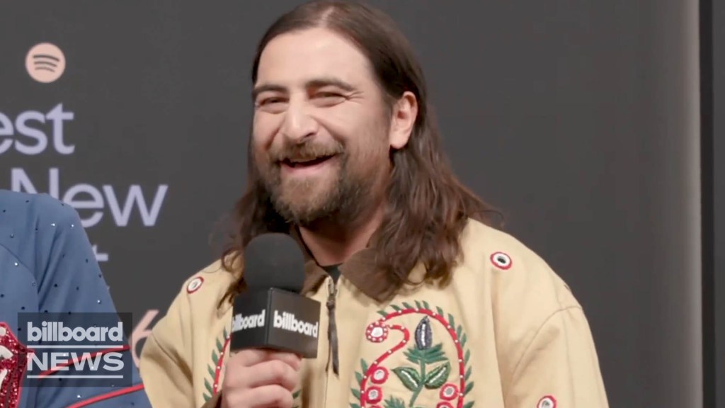 Noah Kahan On New Song, "The Great Divide," & New Album, Gives Olivia ...