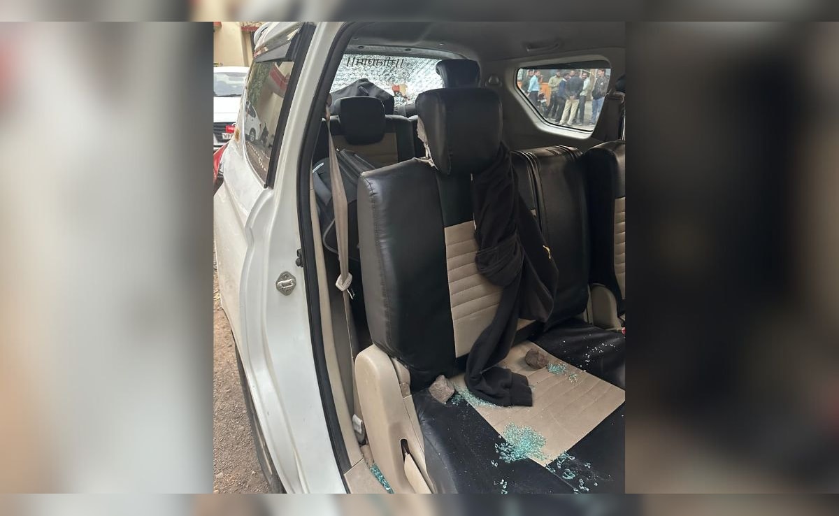 Men on bikes attack Goa police car in Madhya Pradesh to free criminal