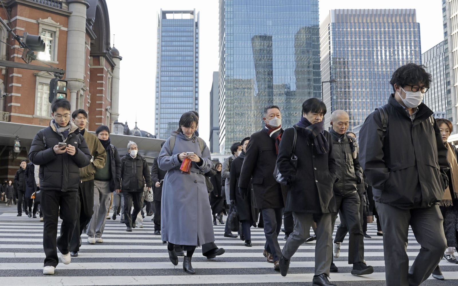 Japan jobless rate in 2025 stays at 2.5%, more seek jobs amid inflation