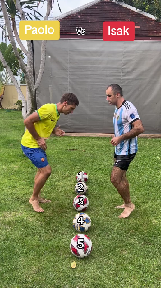 Football reaction challenge with balls everyone needs to try
