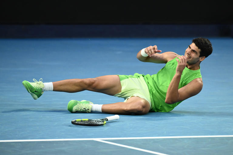 Australian Open: maratona con Zverev, Alcaraz trema ma è in finale