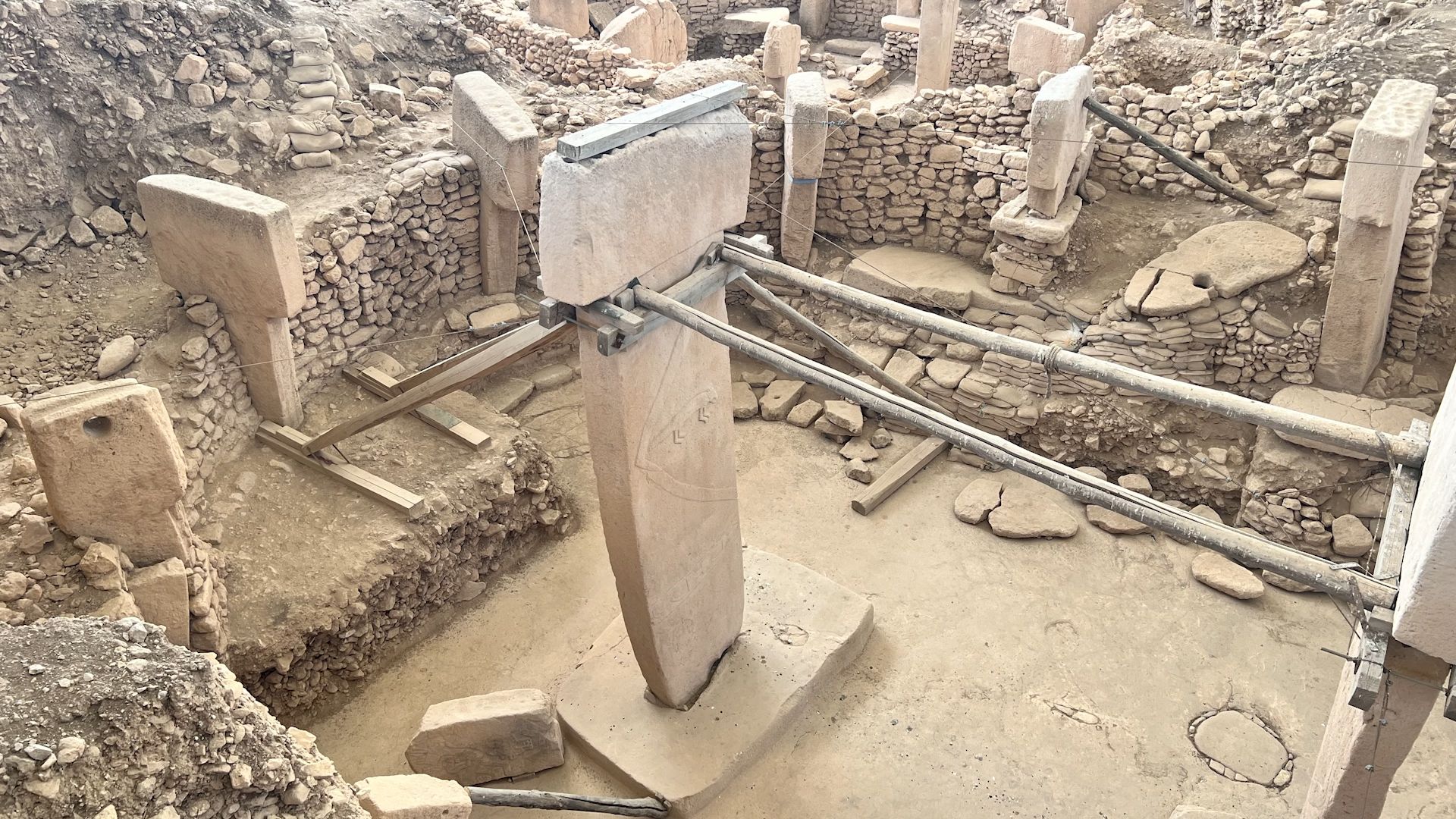 12,000-year-old comet impact may be carved into this stone