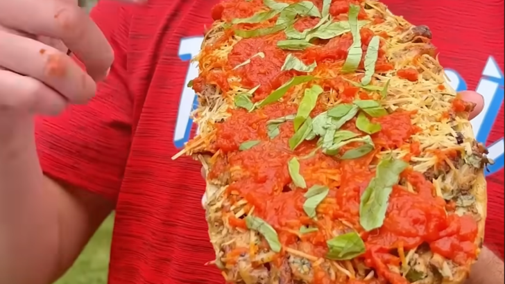 Why chicken parm works so well on garlic bread