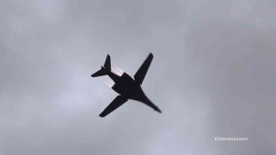 The B-1B Lancer low takeoff that hit like an earthquake