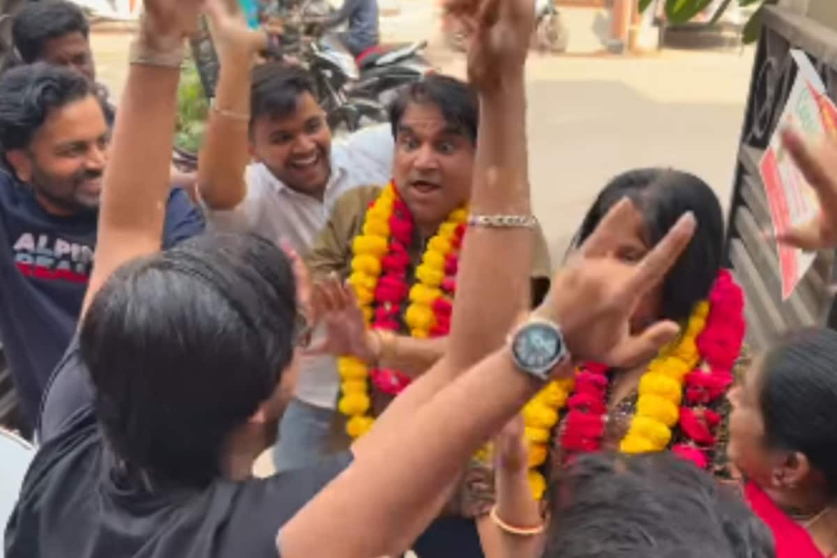 Hyderabad man secretly returns from UK, parents reaction is pure gold ...