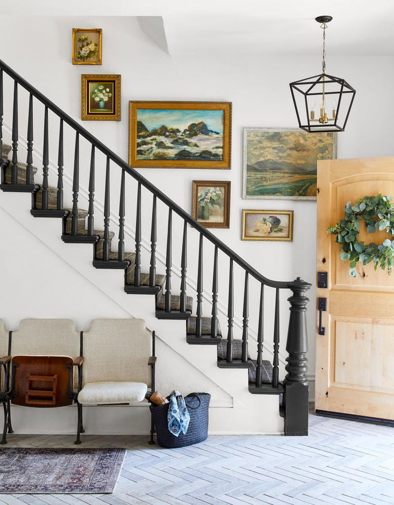 You won't believe what this 1870s barn house looks like now