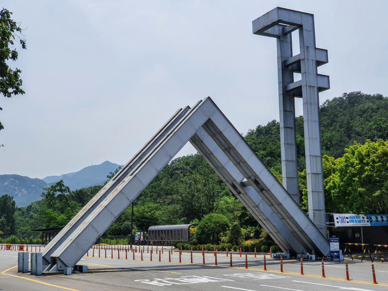 Seoul National University: General up, special-purpose down