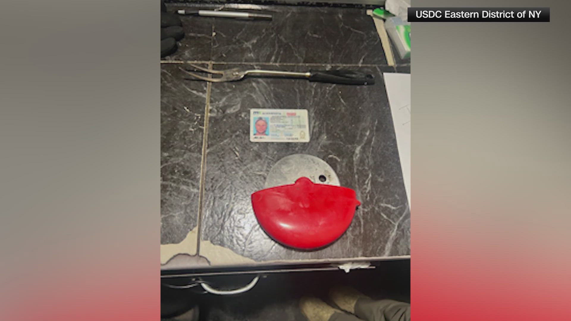 Man accused of impersonating FBI agent, trying to get Luigi Mangione ...