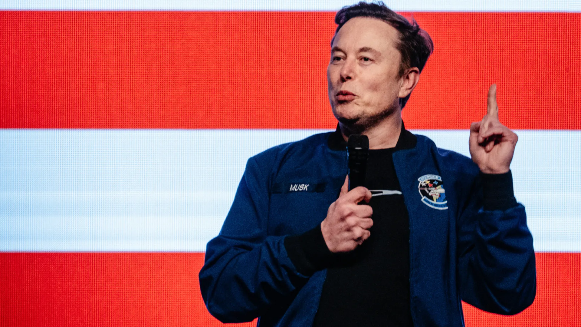 Elon Musk pode vir a fundir a SpaceX com a Tesla ou a xAI