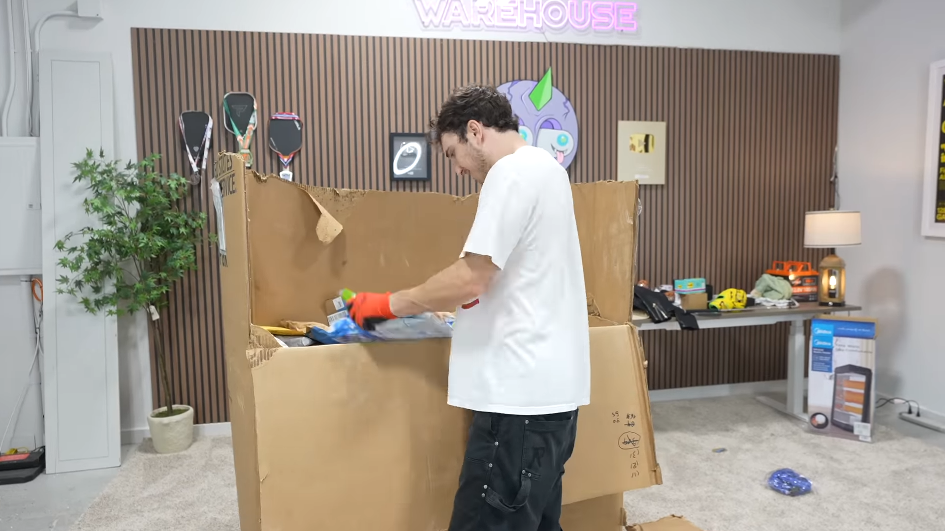 This lost mail pallet looked like profit... then reality hit
