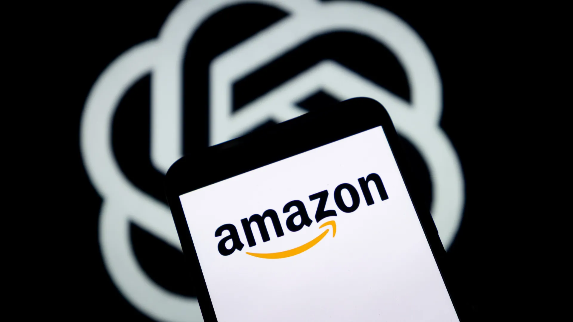 Amazon pondera investir mais de 40 mil milhões de euros na OpenAI