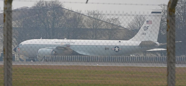 US 'nuke sniffer' jet that detects radioactive particles lands in UK ...