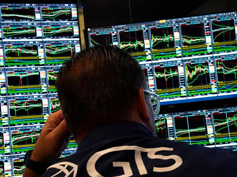 Why Vanguard says investors should flip the traditional 60/40 portfolio ...