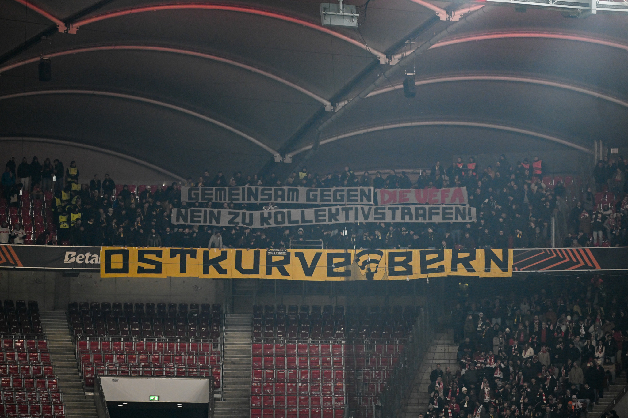 YB-Fans trotz Sperre im Stuttgarter Stadion