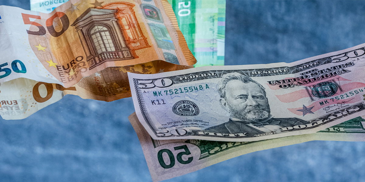 Dollarn bara sjunker – vinst eller förlust för Europa?