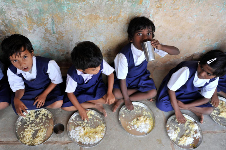 More than 20 children fall ill after eating school lunch