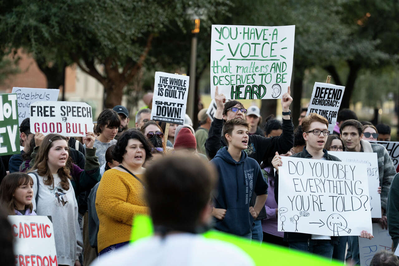'Don't cheapen our degrees': A&M students, faculty protest after race ...