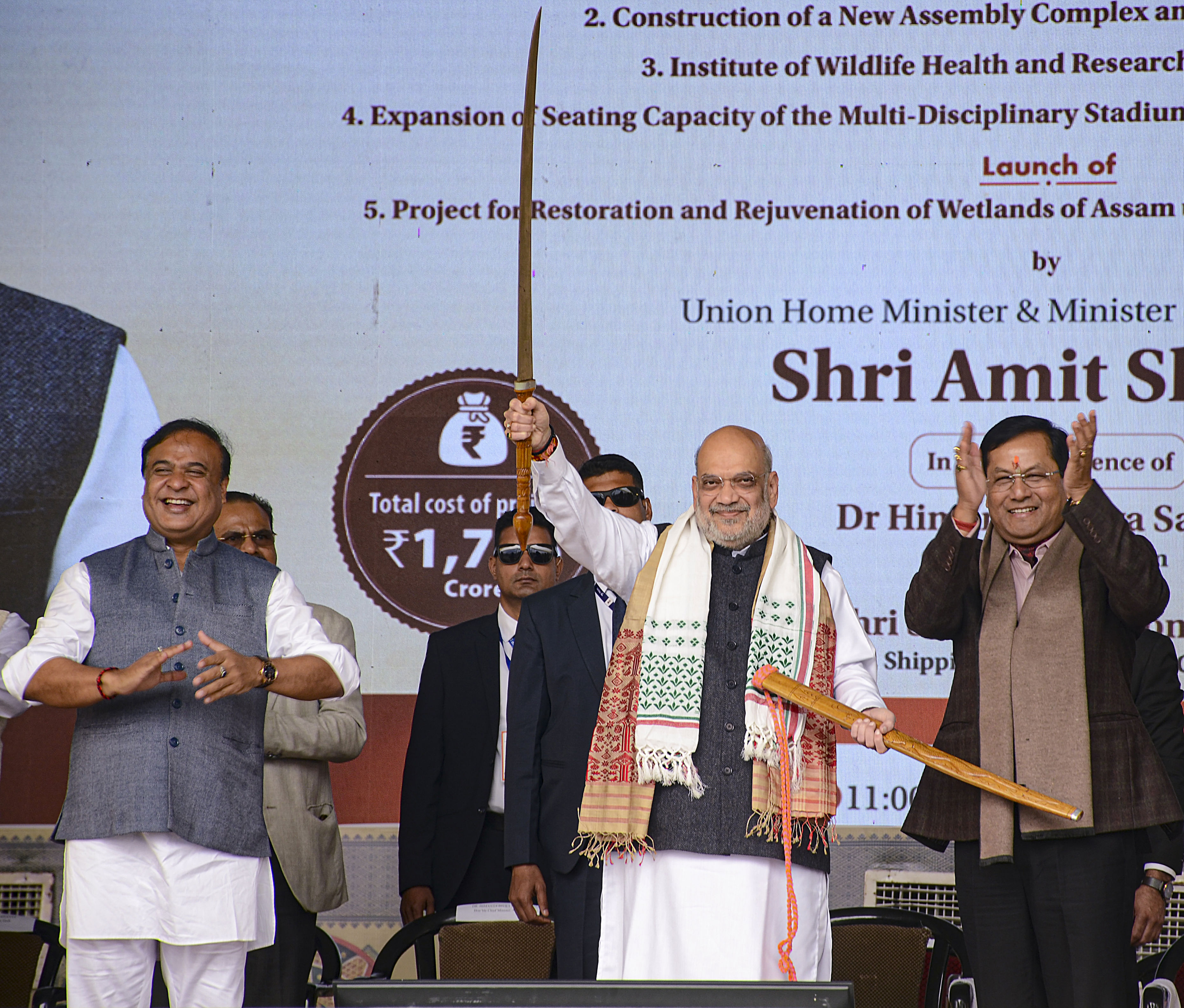 Rahul disrespected NE by not wearing 'gamosa' at president's Republic ...