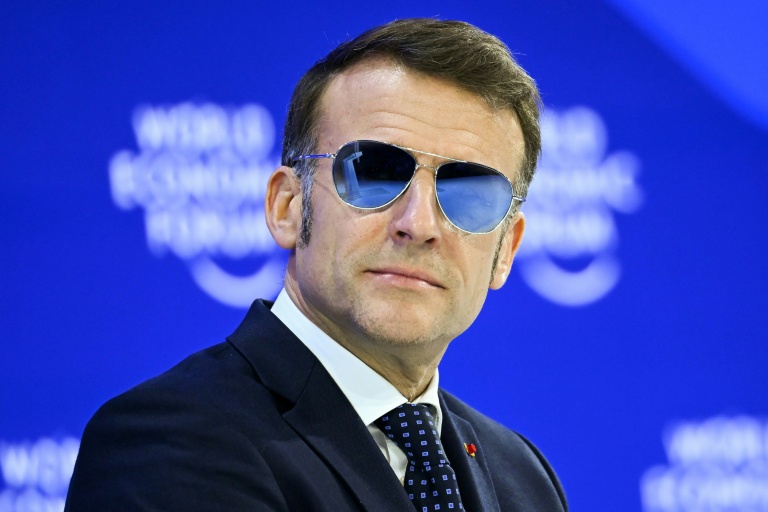 Derrière les lunettes du président Macron, les défis d'un savoir-faire ...