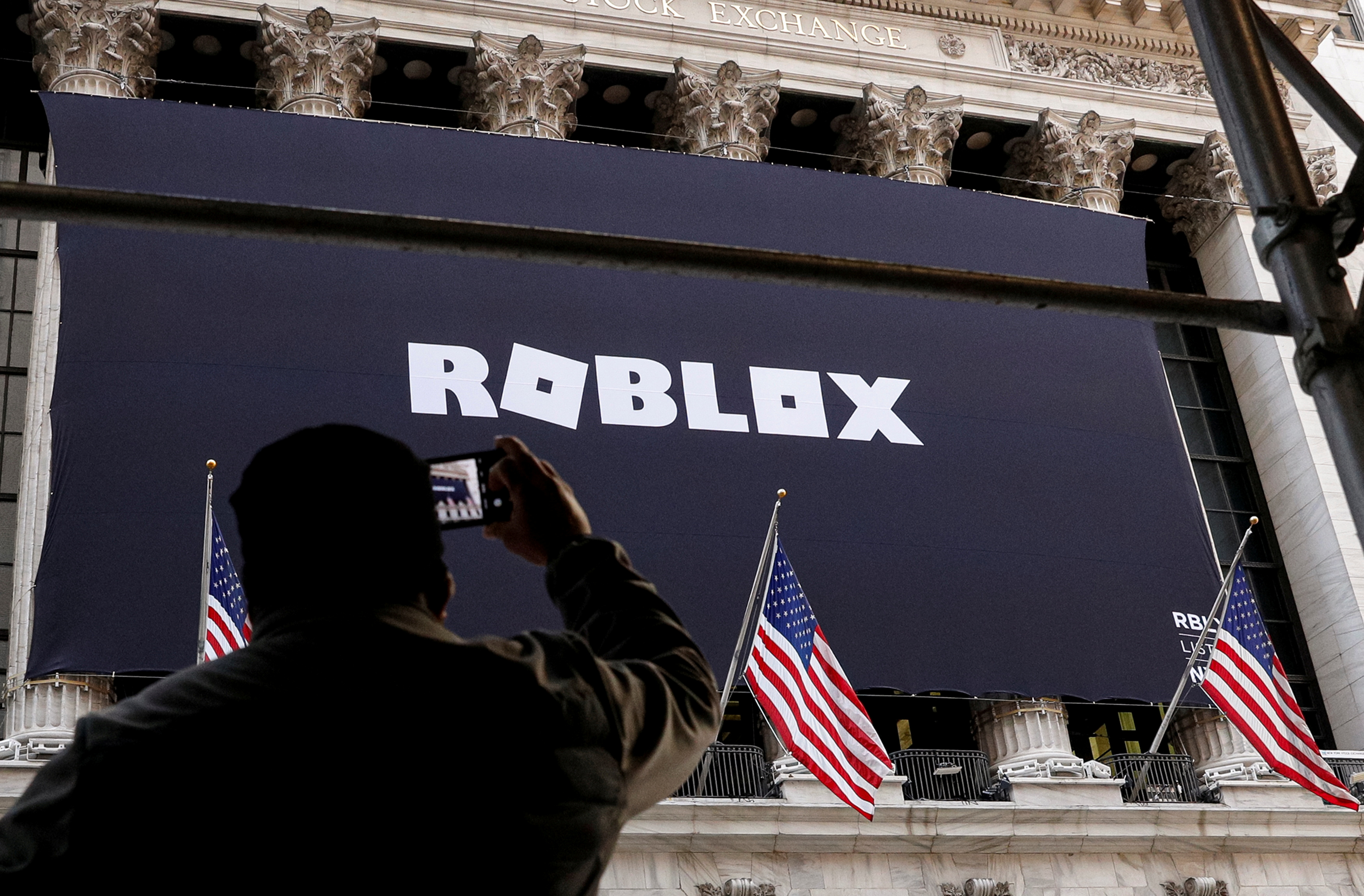 Netherlands watchdog probing Roblox over risks to children
