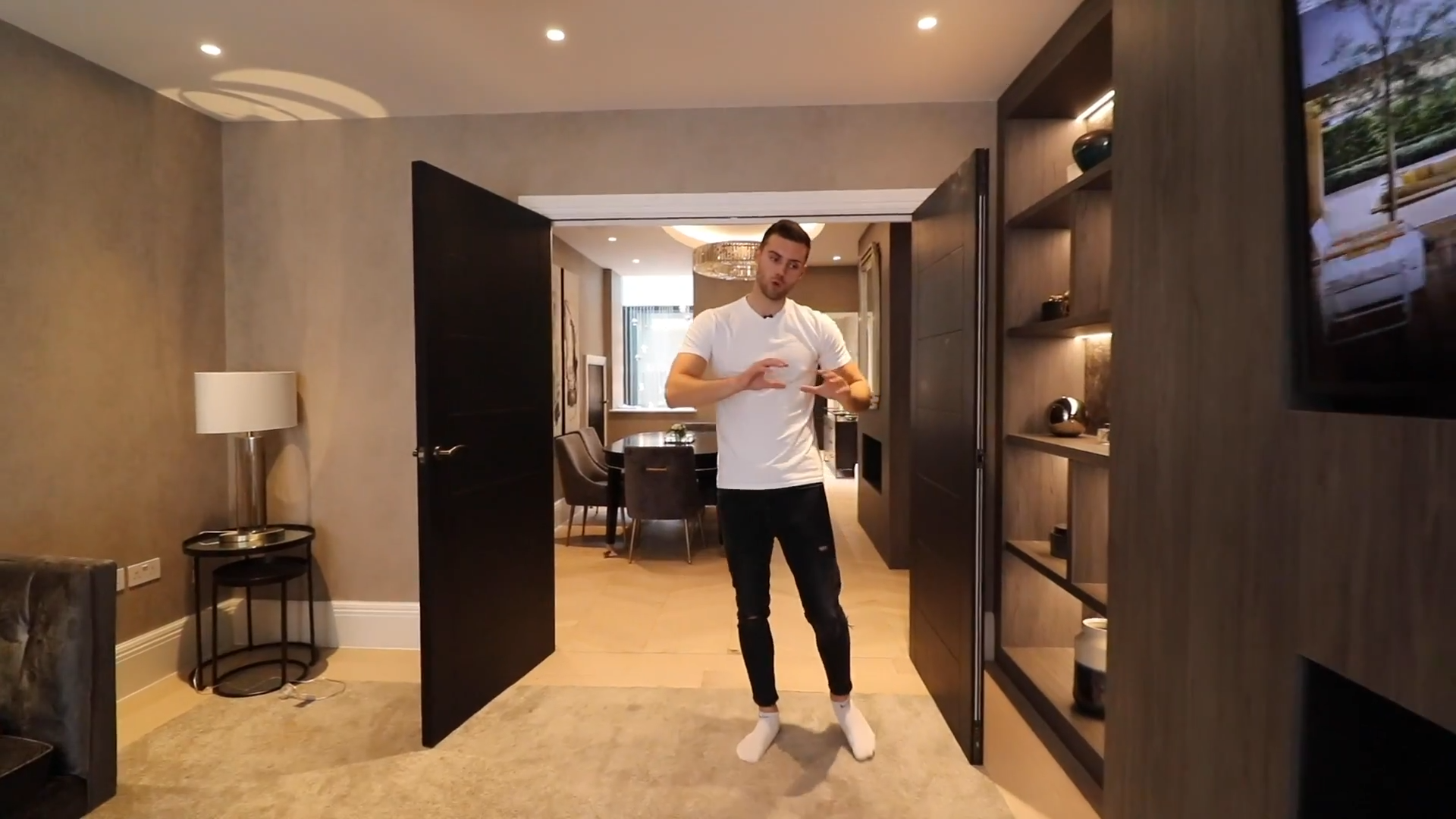 Step inside a £2,750,000 underground luxury apartment in London