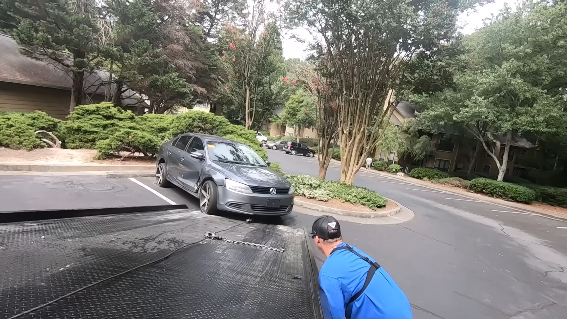 Police had to step in - the tow scene got out of control