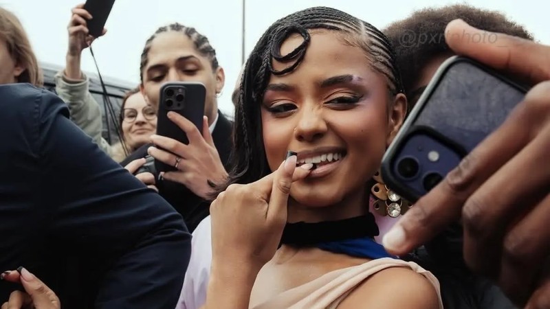 Tyla's stage concept sparks high heel controversy: fans rally in defence