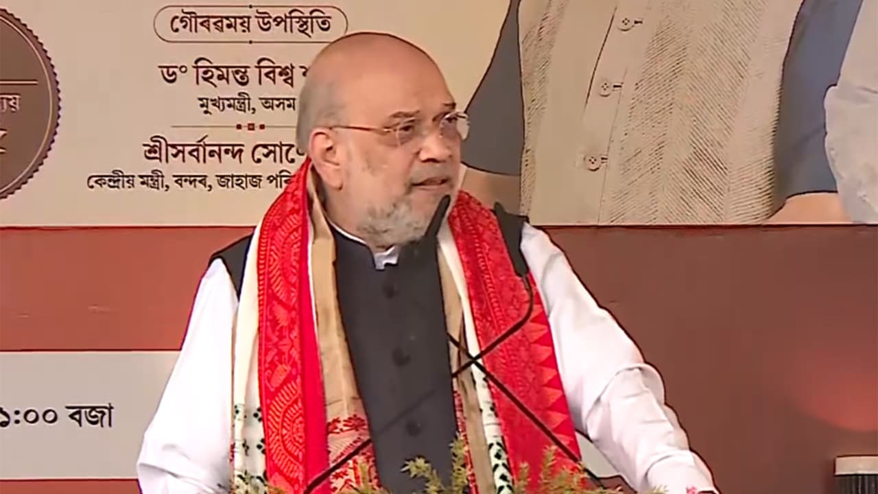 Amit Shah vows to oust every infiltrator, slams Congress in Assam