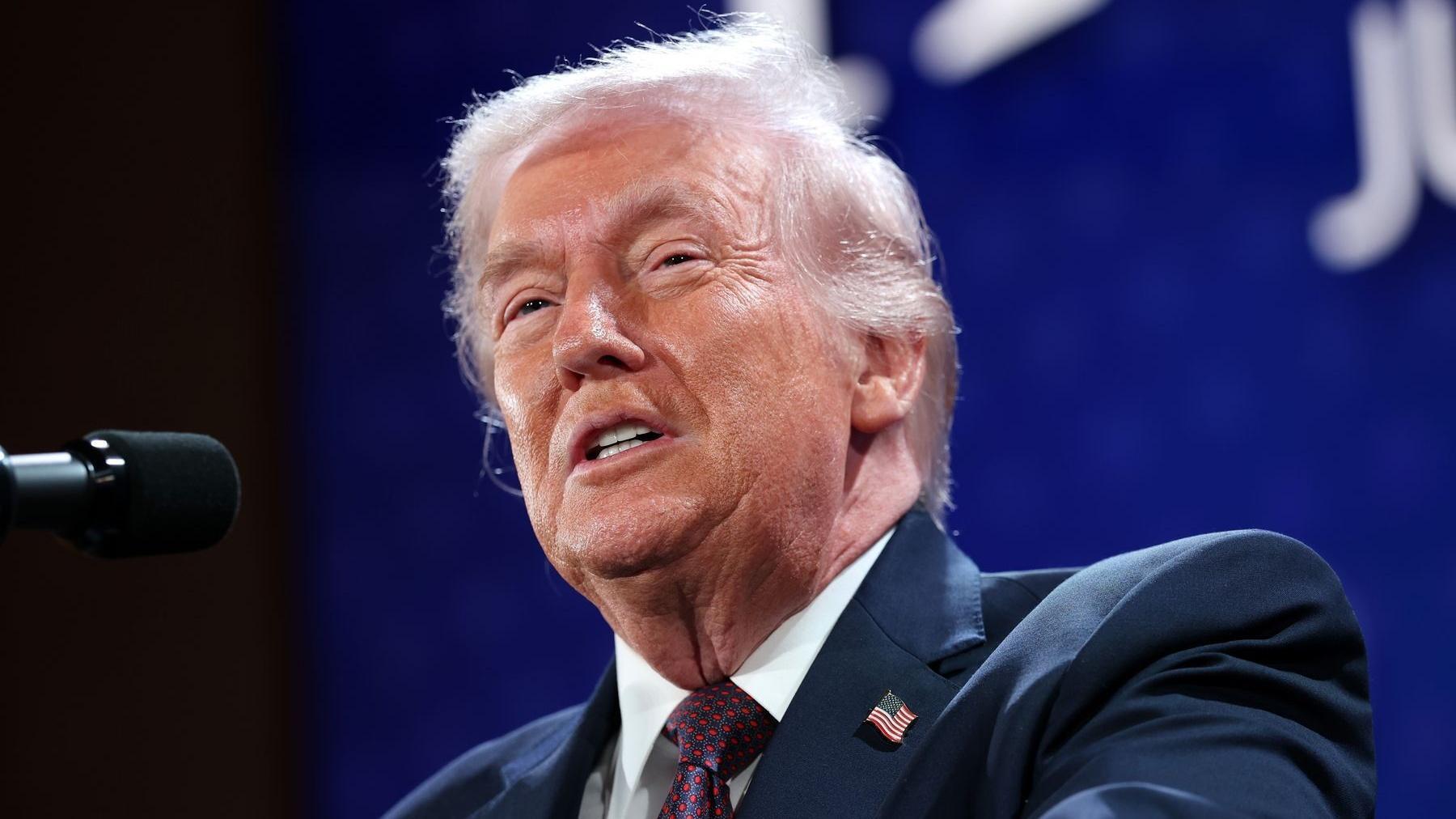 Trump attacks Powell again over interest rate decision