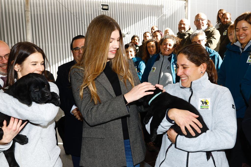 Nuestro experto en comunicación no verbal sobre la infanta Sofía con ...