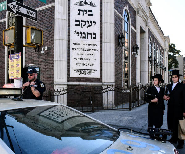 NYC bill proposes 100-foot buffer zone around synagogues