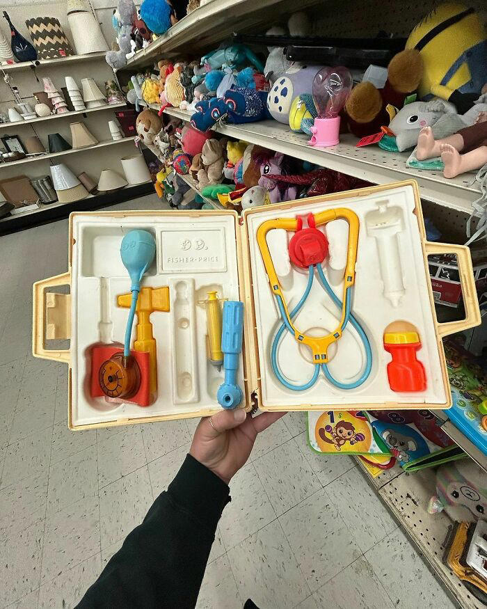 28 of the best things found in thrift stores