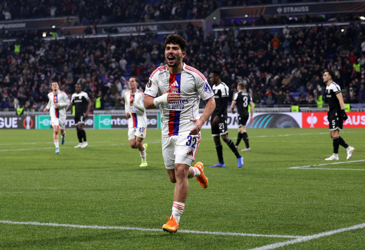 English teen Alejandro Gomes Rodriguez breaks Lyon European scoring record