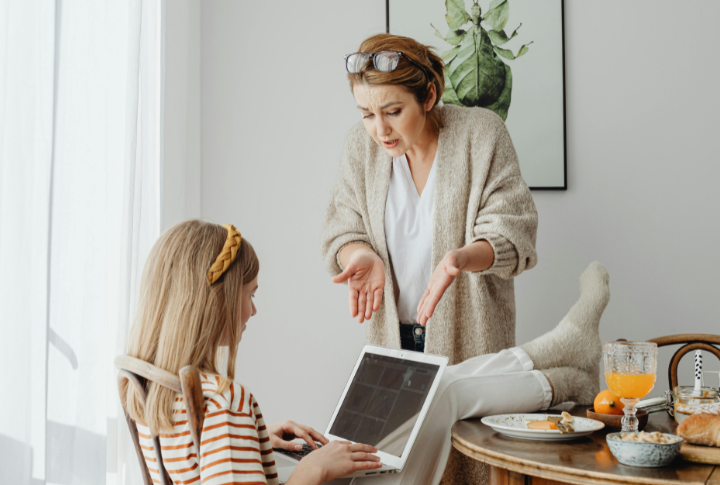 15 essential manners that today's youth lack