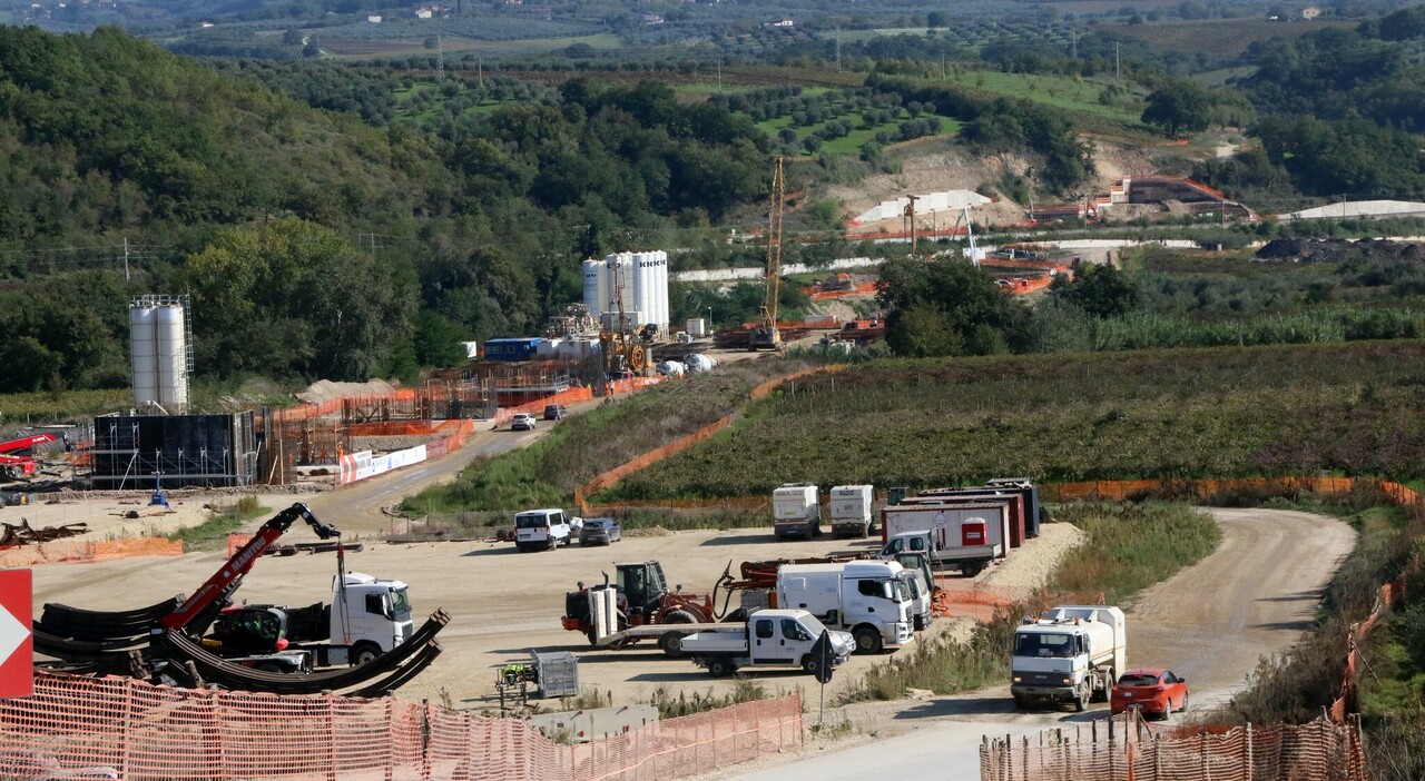 Alta velocità Napoli-Bari, abbattuto ultimo diaframma della galleria ...