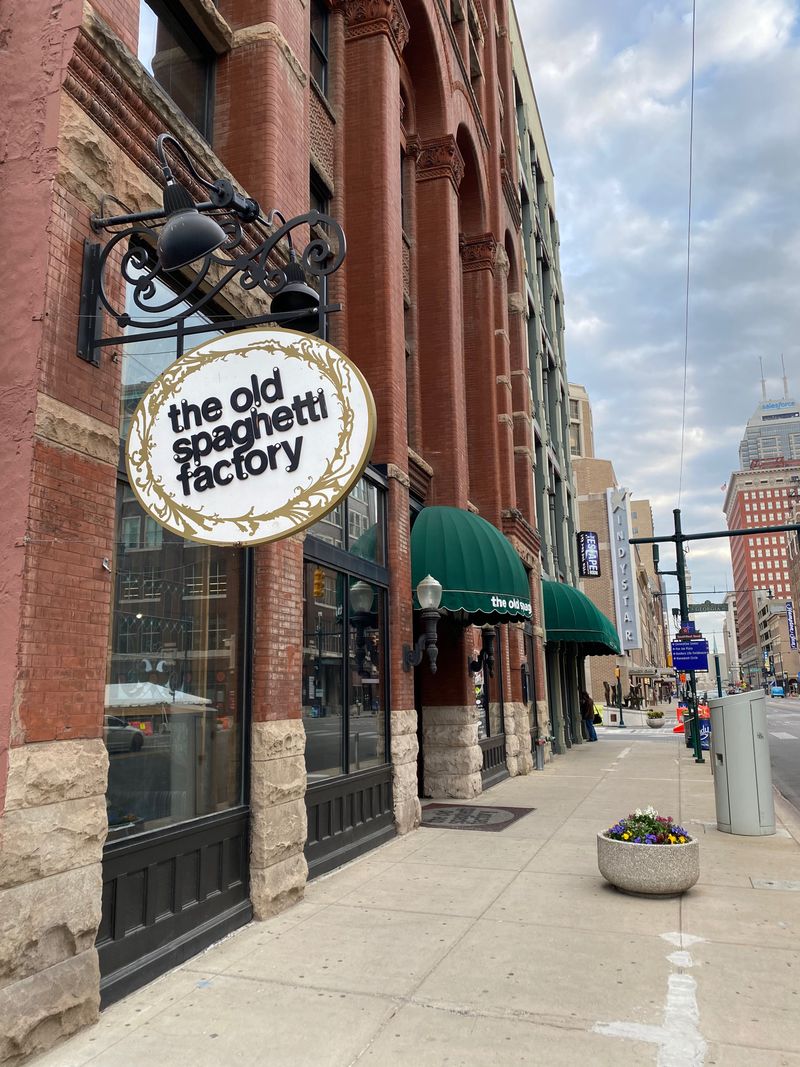 Top 15 family-friendly restaurants in Indiana