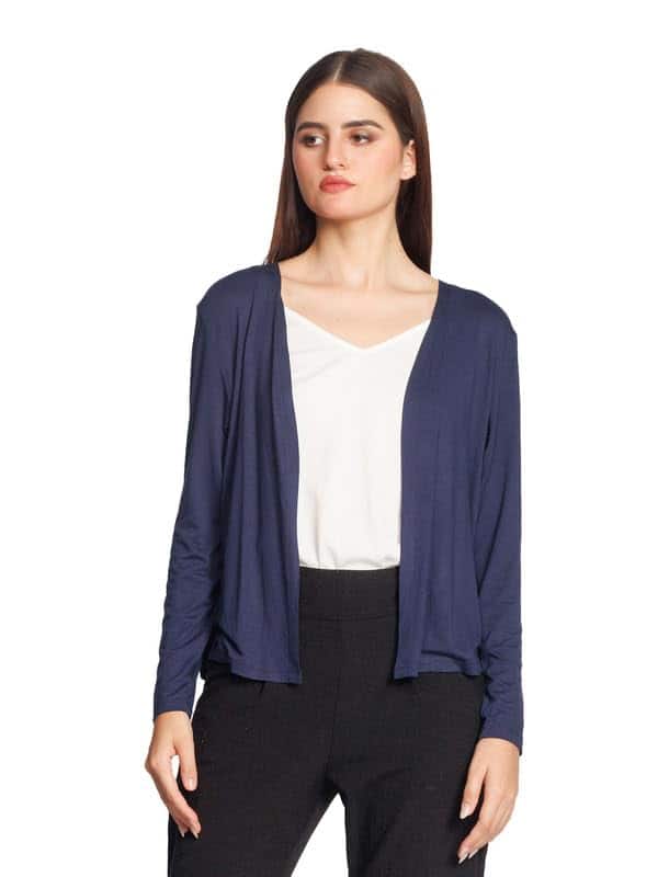 Elegant women’s shrugs for effortless layering and everyday style