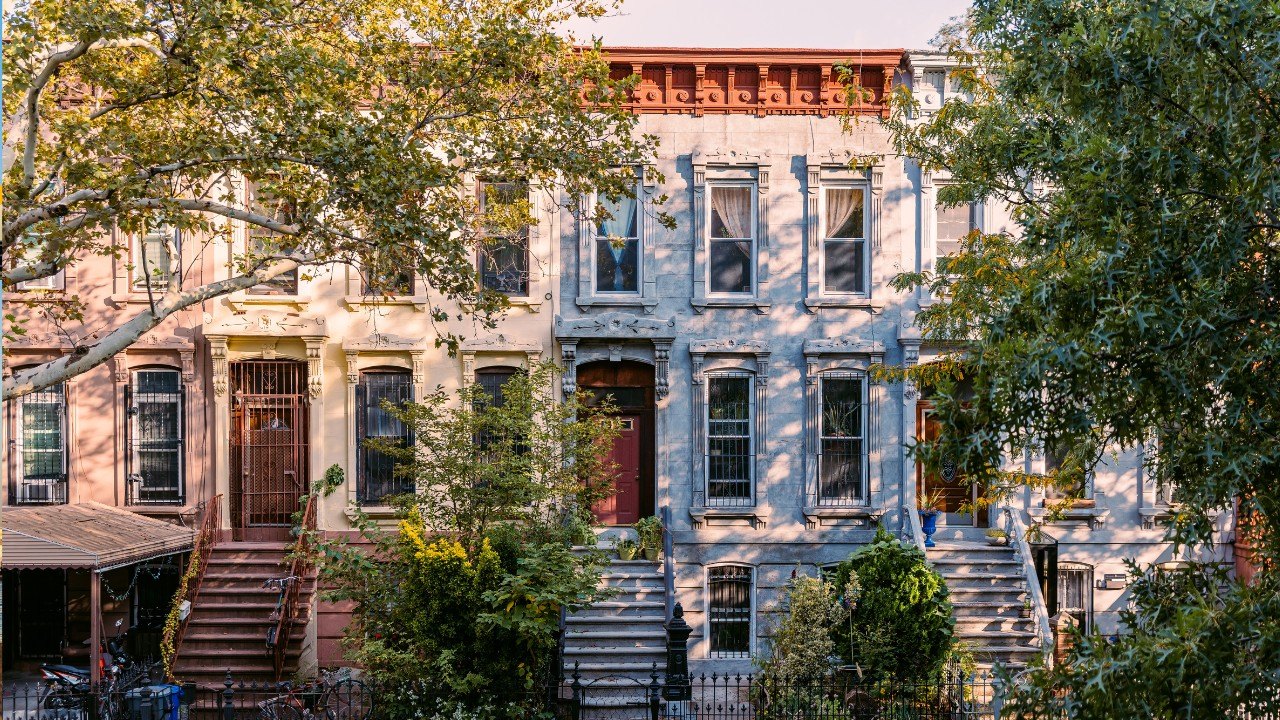 Mortgage calculator: Here’s how much you need to buy a $399,950 home at ...