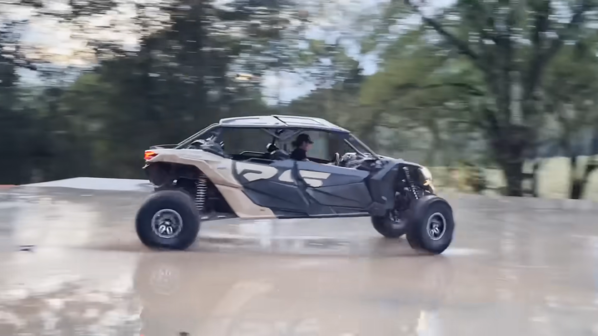 What the hell is even that? - This truck is so bad it shouldn’t exist