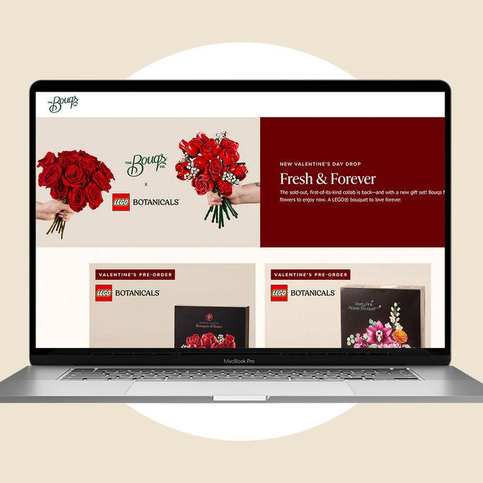 These LEGO bouquet bundles are perfect for Valentine’s Day