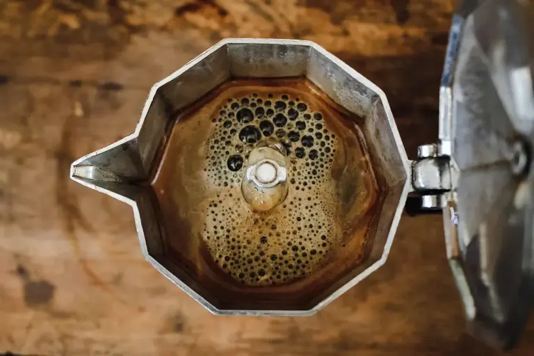 5 things baristas notice about your coffee order before you even pay