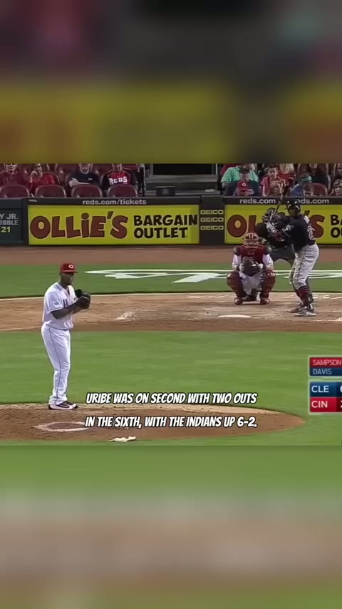 Brandon Phillips fakes a hidden ball trick, gives runner a heart attack