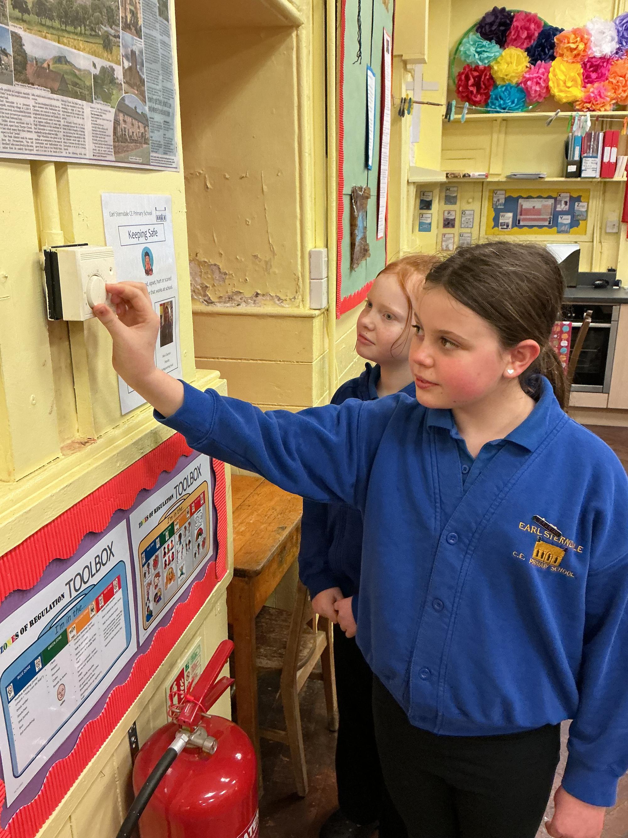High Peak primary school pledges to be carbon zero by 2030