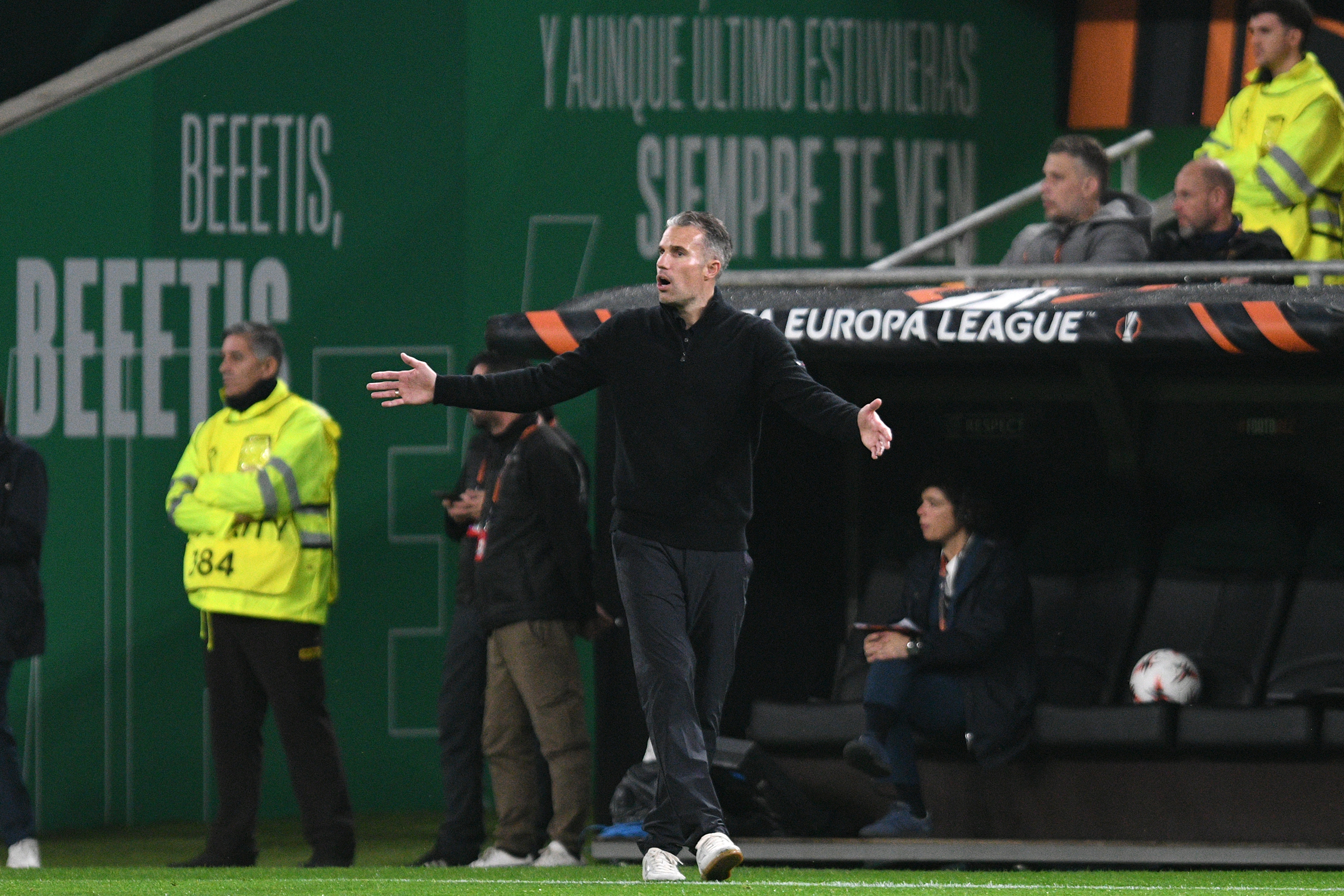 Van Persie ziet ondanks uitschakeling positieve aanknopingspunten ...